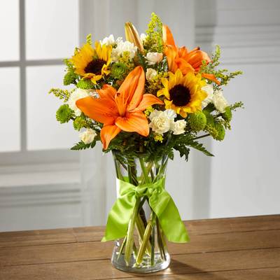 Buy/Send Sunlight Lily Bouquet Online | IGP | ID1356195